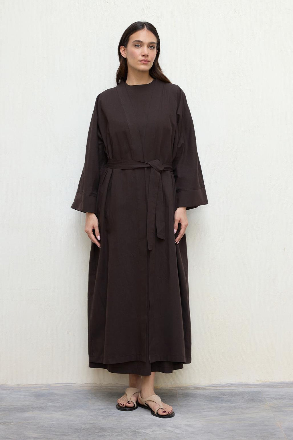 Dena Two-Piece Abaya Set Brown – Kadriye Baştürk Global