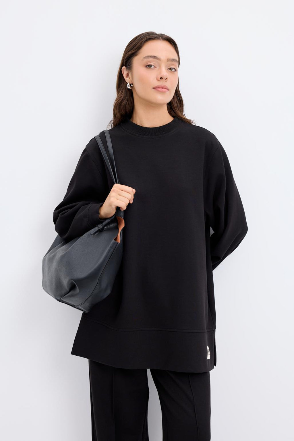 Oversize Side Slit Sweatshirt Black – Kadriye Baştürk Global
